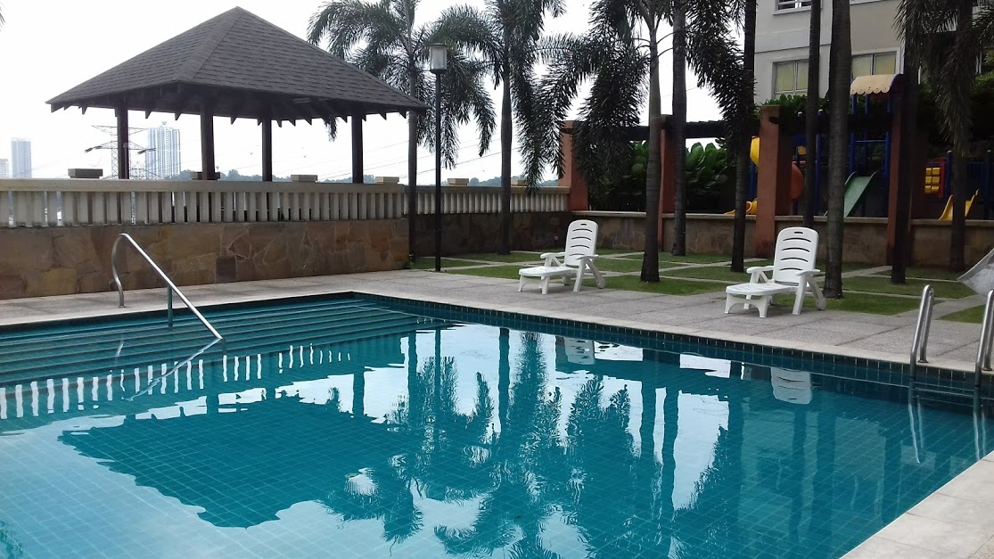 Perdana View Condominium Damansara Perdana,Pool furniture Malaysia
